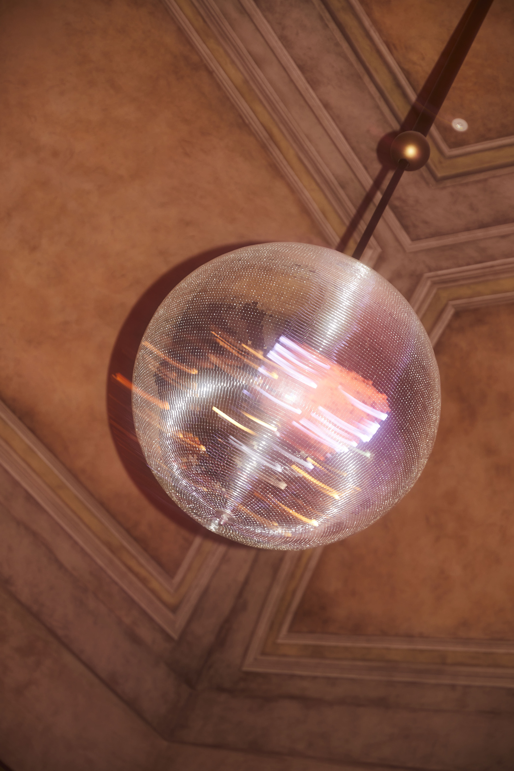 Rumore Bar : Dove l'Arte dei Cocktail Incontra l'Eleganza milanese